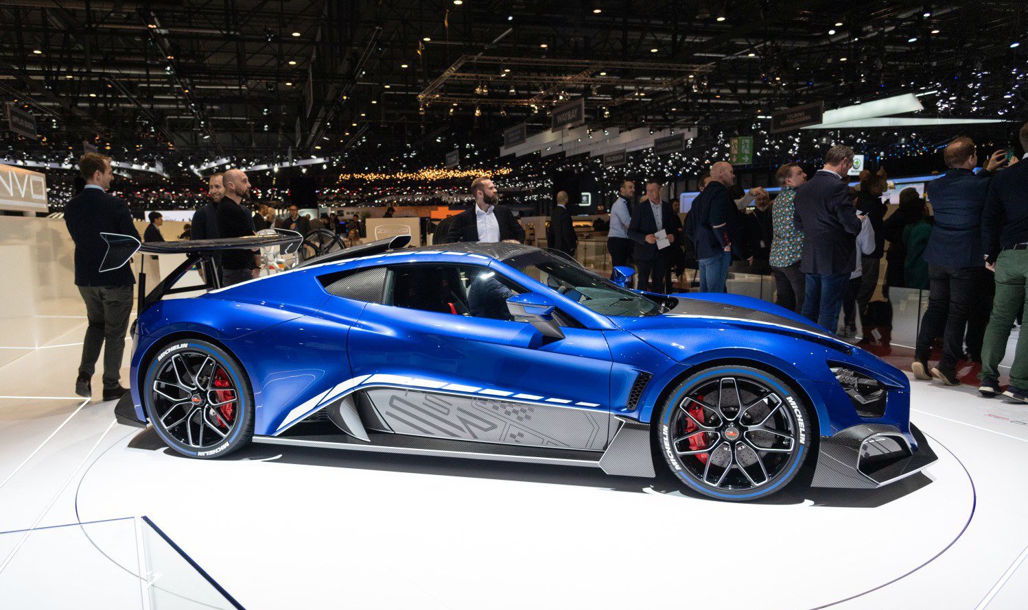 Zenvo TSR-S technical specifications and fuel economy